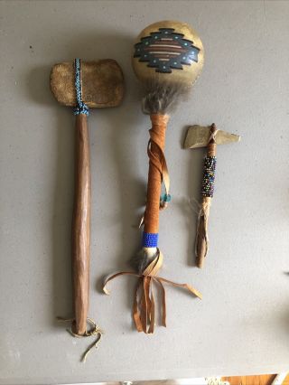 Vintage HAND BEADED NATIVE AMERICAN INDIAN DANCE RATTLE 2 TOMAHAWKS ...