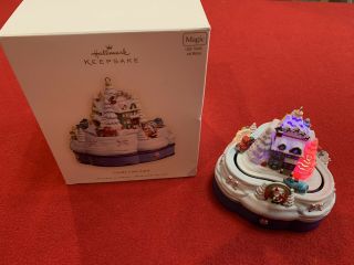 Hallmark Keepsake Ornament: Candy Cane Lane (MAGIC) 2007: Light Sound ...